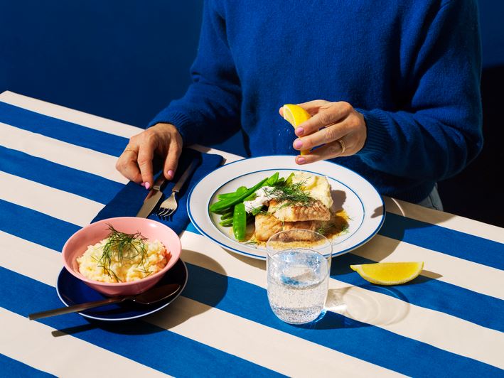 Cepta menca ar kartupeļu biezeni un diļļu mērci