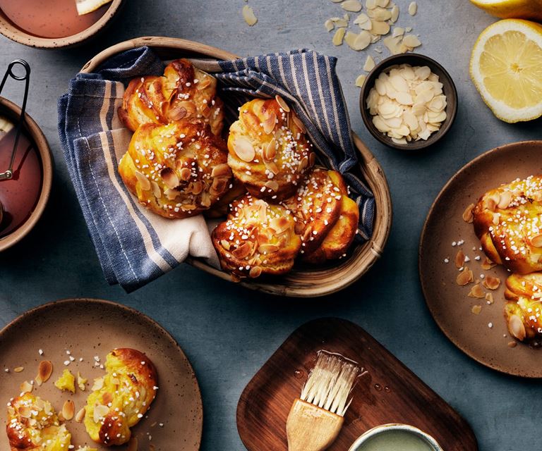 Dejlige Lucia safranboller - Opskrift fra Santa Maria