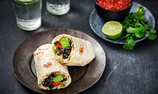 Recette rapide : burrito à la courgette et aux haricots noirs