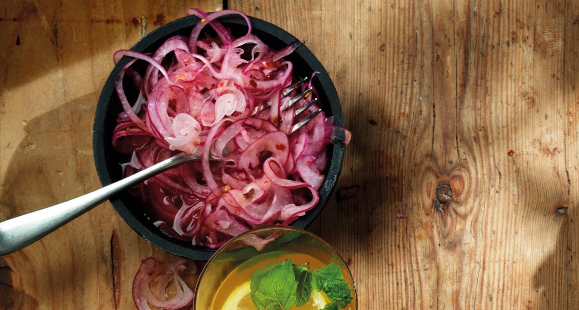 Recept gemarineerde rode uien met kruiden van Santa Maria