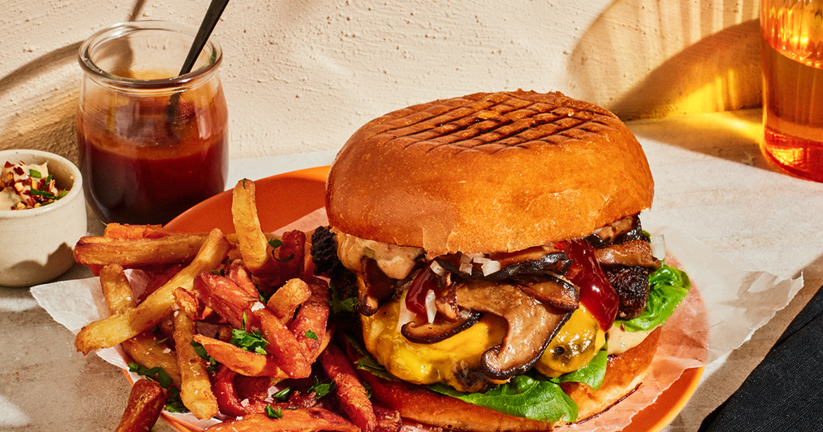 Smashburger med BBQ-saus | En oppskrift fra Santa Maria