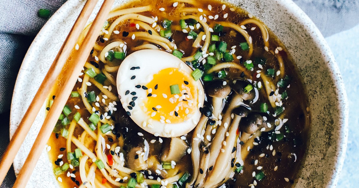 Grybų ramenas su marinuotu kiaušiniu | Santa Maria